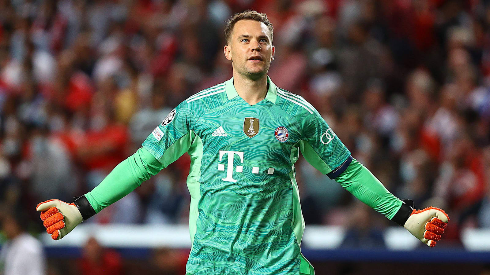 Video: Manuel Neuer: Best of 2021 | FC Bayern