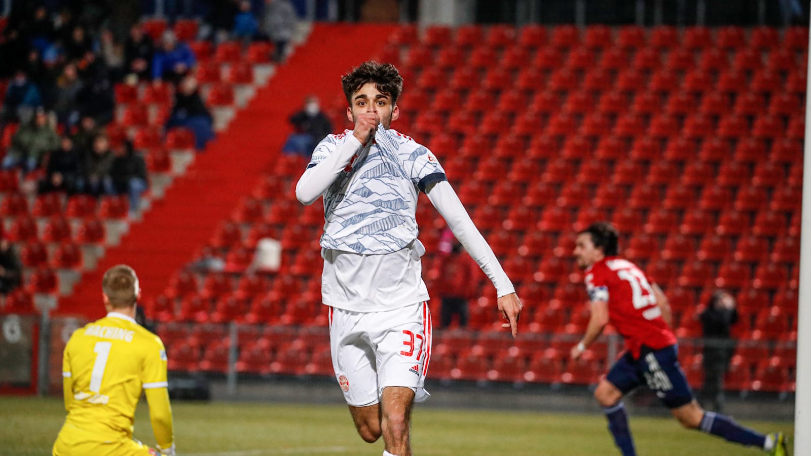 Video-Highlights: SpVgg Unterhaching - FC Bayern Amateure