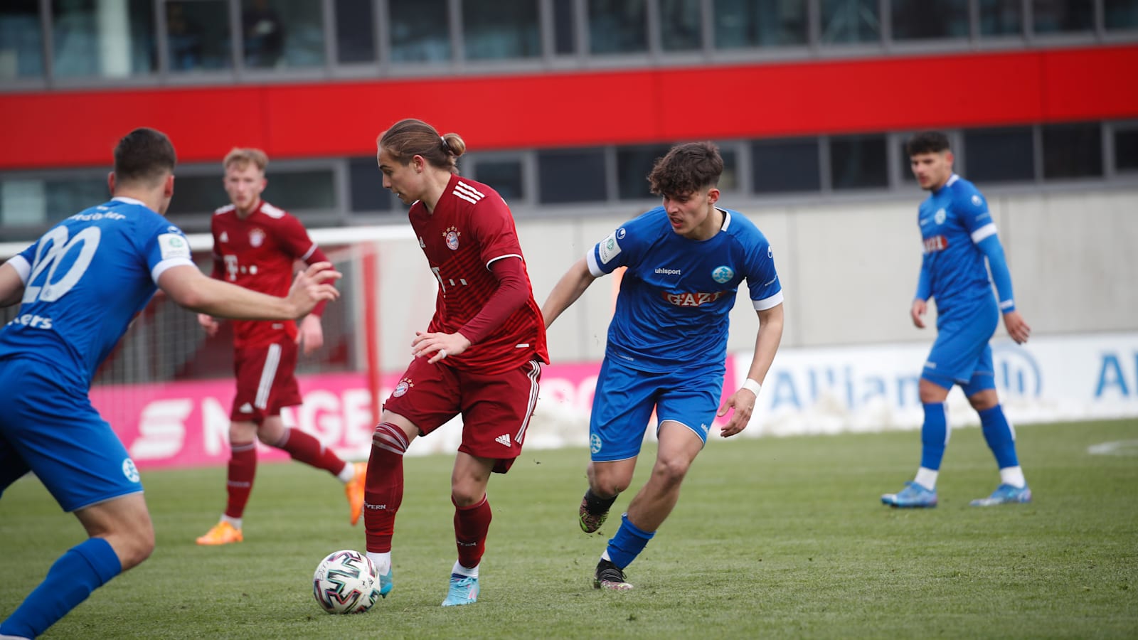 Spielbericht: FC Bayern U19 - Stuttgarter Kickers U19