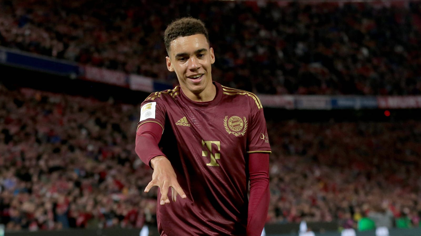 Magic Musiala casts spell on Allianz Arena | FC Bayern