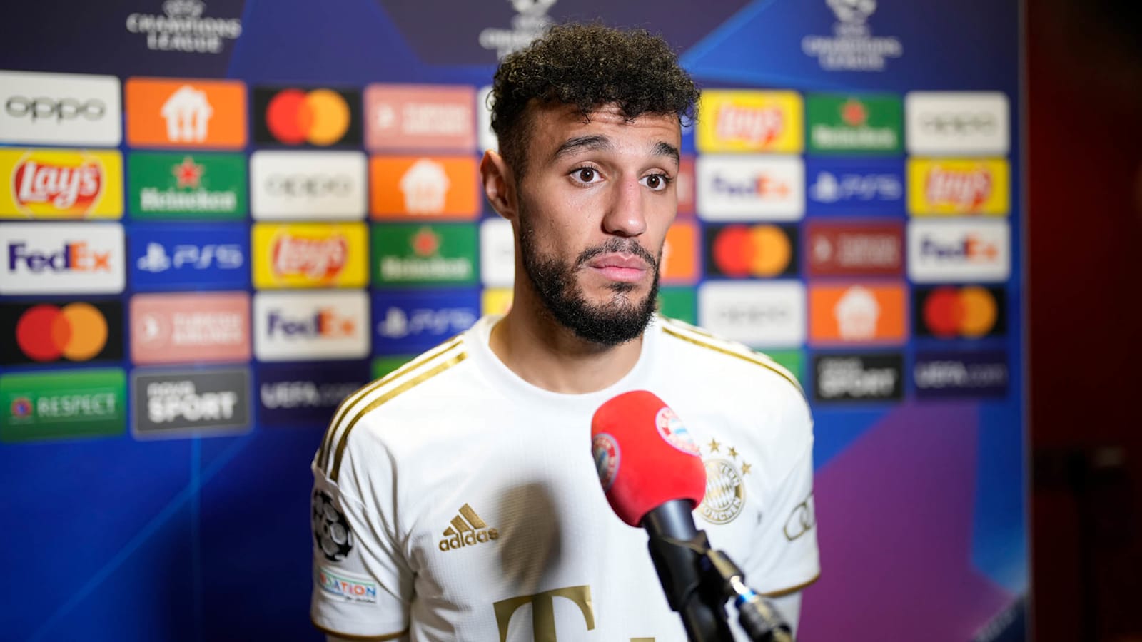 Video: Viktoria Plzen - FC Bayern I Post-match interviews