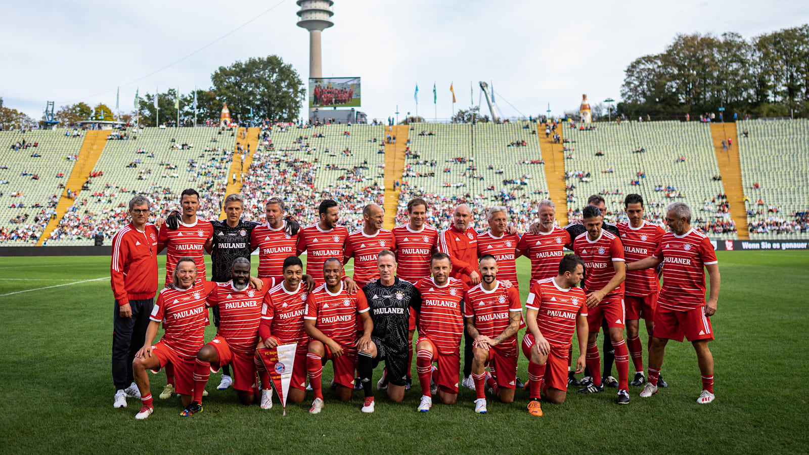 Video: 14 Tore! Die Highlights vom Legenden-Derby des FC Bayern gegen 1860 München