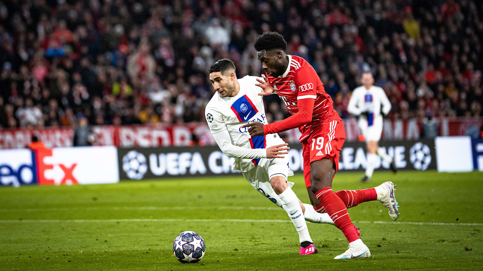 Video: Free highlights: FC Bayern 2-0 Paris Saint-Germain, Champions League last 16 second leg