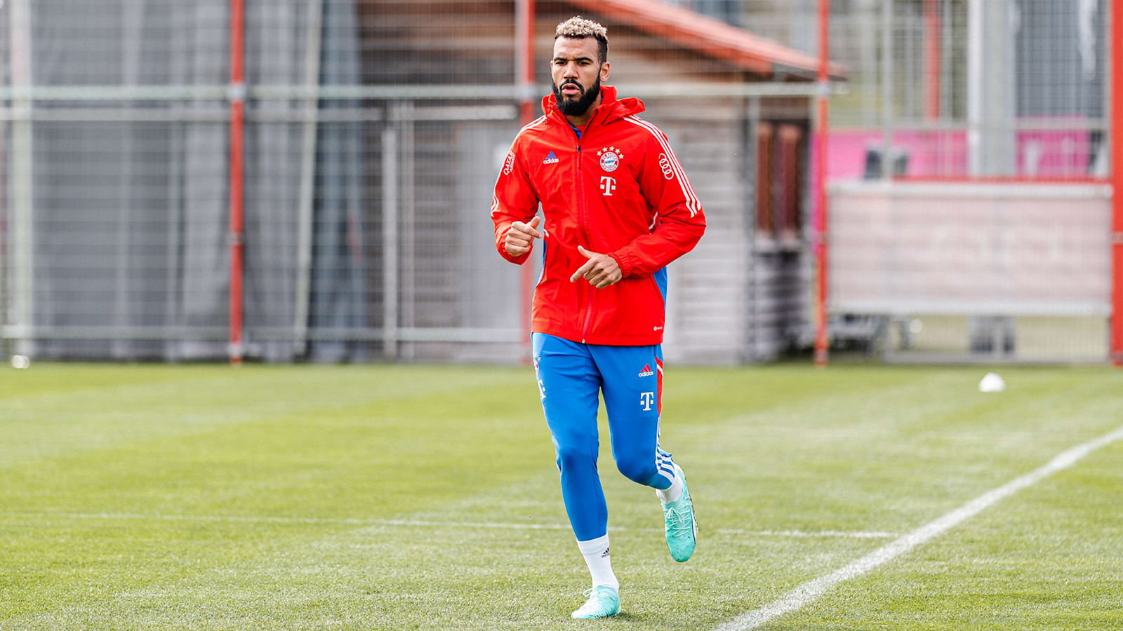 Video: Eric Maxim Choupo-Moting absolviert individuelle Trainingseinheit