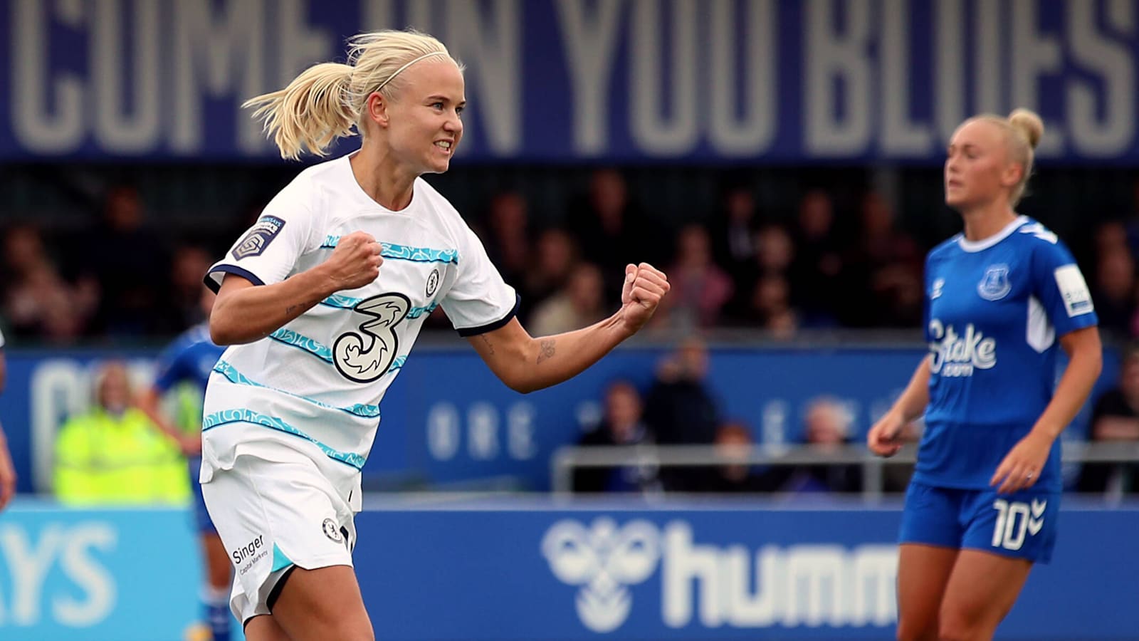 Introducing FC Bayern's new signing Pernille Harder
