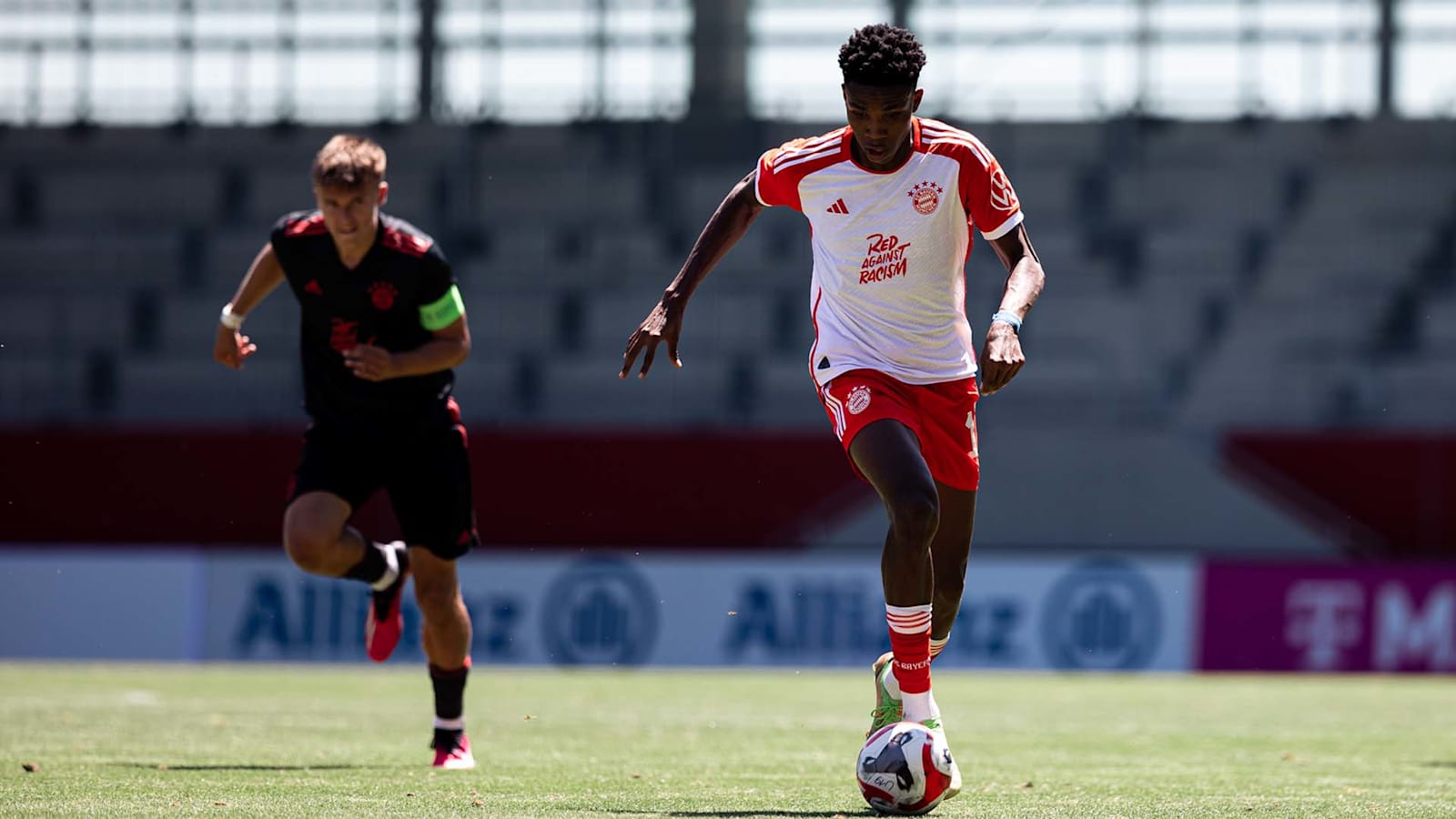 El FC Bayern World Squad gana en un partido igualado contra el FC ...