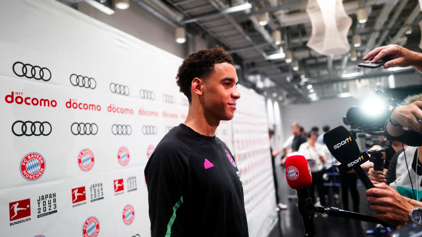 FC Bayern - Manchester City I Jamal Musiala interview