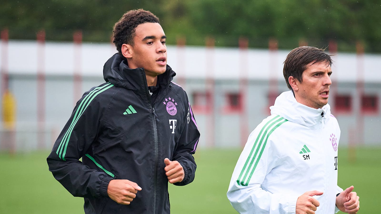 Musiala running - Manuel Neuer back in goalkeeper training I FC Bayern