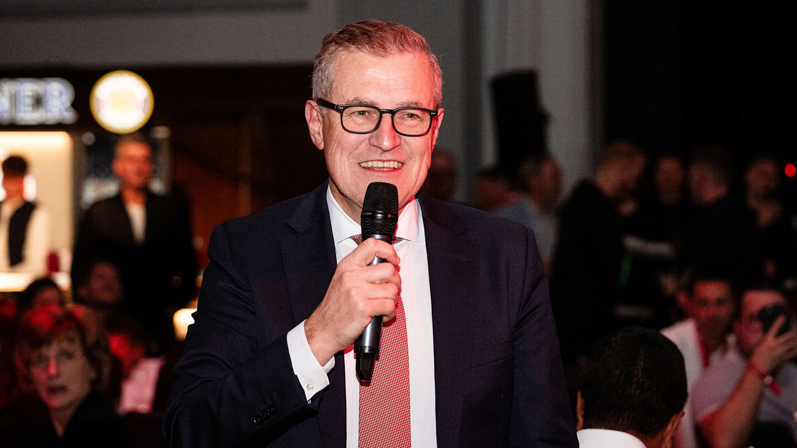 Video: Dreesen banquet speech after Manchester Utd vs. FC Bayern