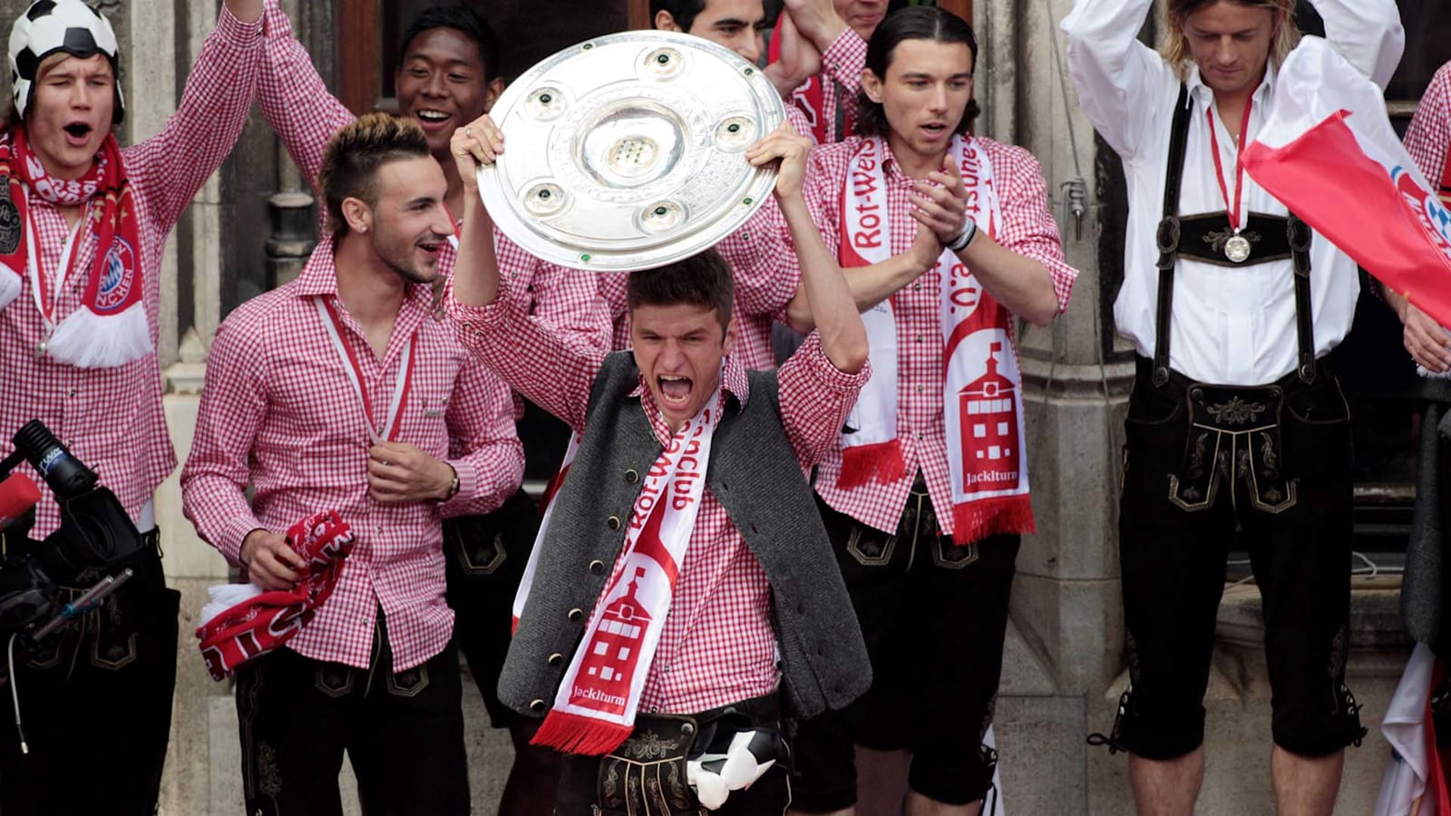Thomas Müller: The best photos of the two-time treble winner, world ...