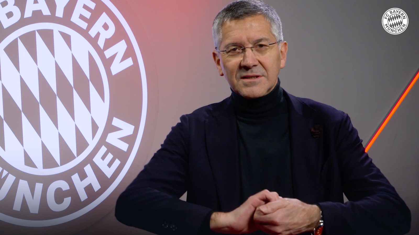 Weihnachtlicher Gruß von FC Bayern-Präsident Herbert Hainer