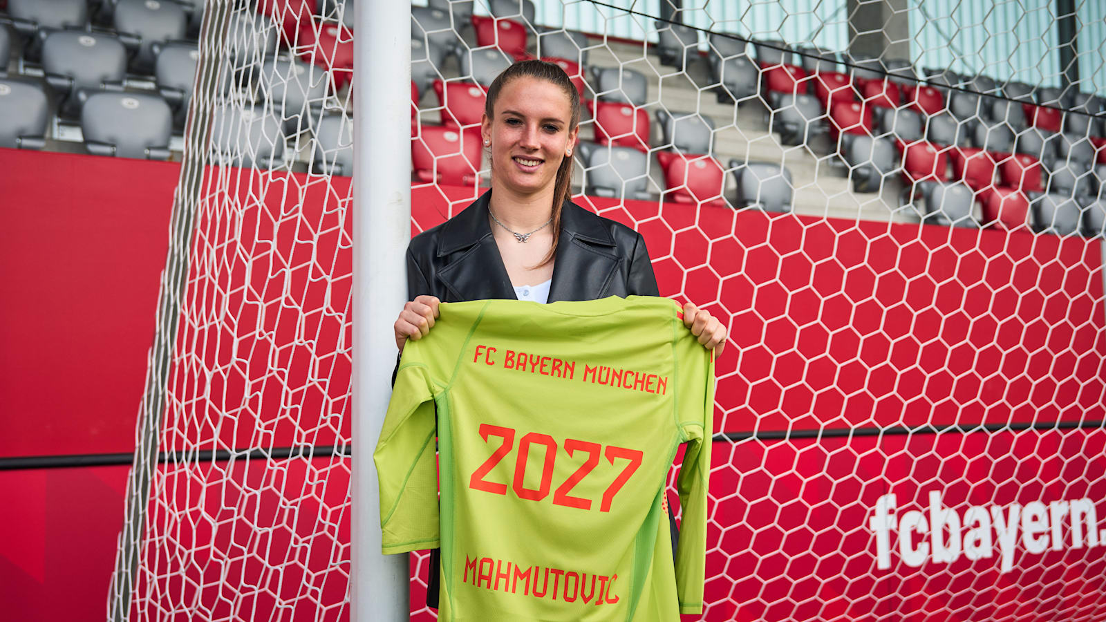 Video: Ena Mahmutovic joins FC Bayern Women