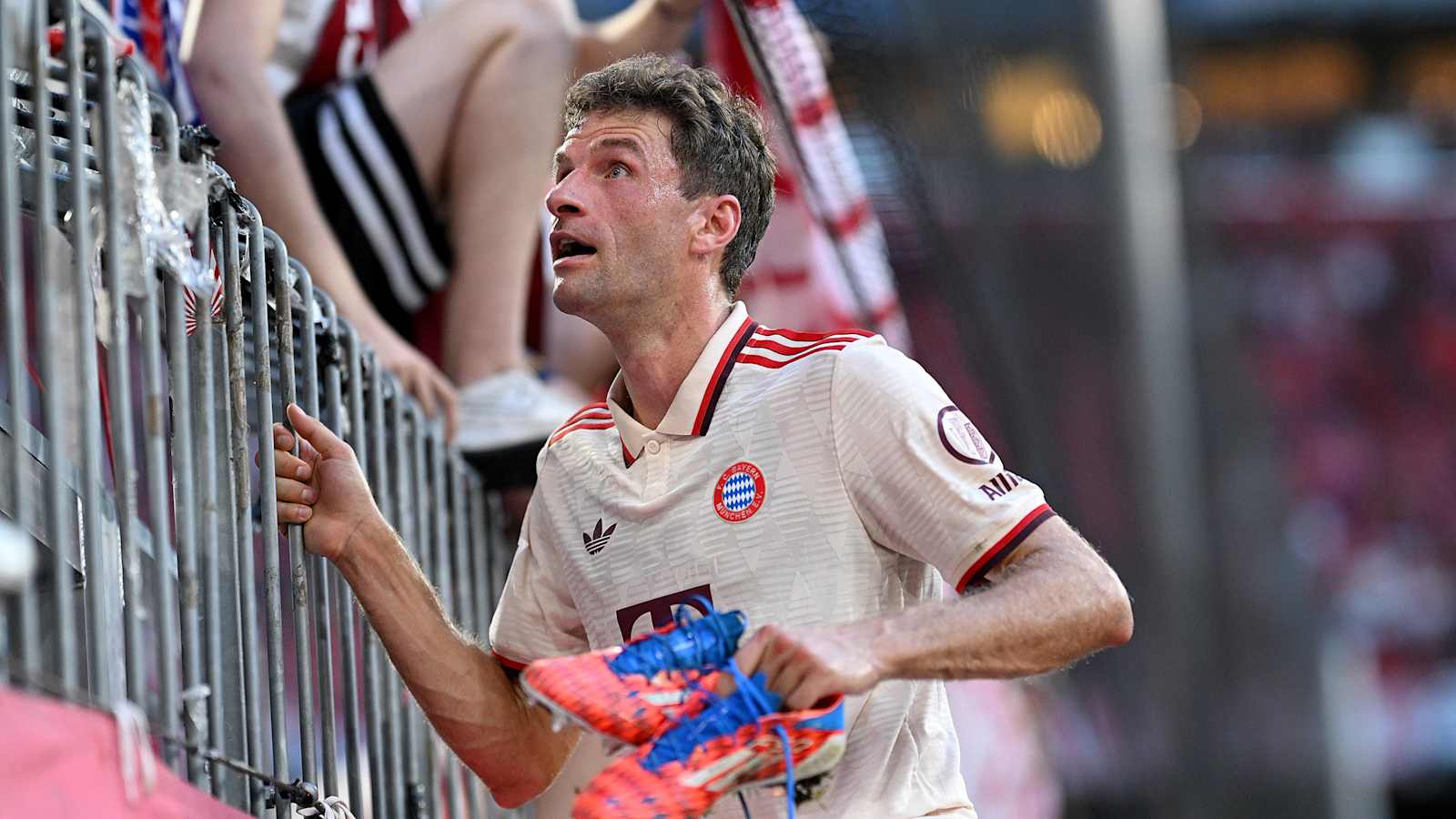 Thomas Müller’s record display case with boots in Museum