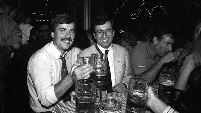 Über 33 Jahre FC Bayern! Die schönsten Bilder von Karl Hopfner