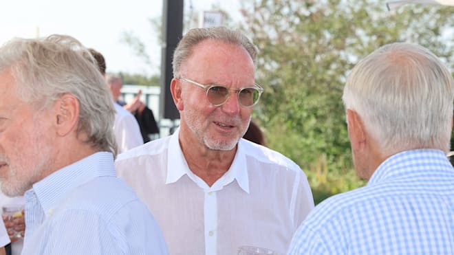Galería: La inauguración del monumento a Gerd Müller, en imágenes