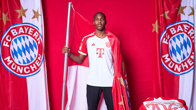 Gallery: Photos from Mathys Tel's contract extension