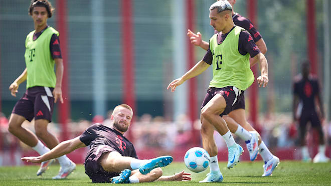 Gallery: the first open training session of the new season I FC Bayern