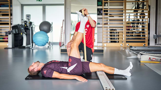 Gallery: Harry Kane & Alphonso Davies | FC Bayern performance tests