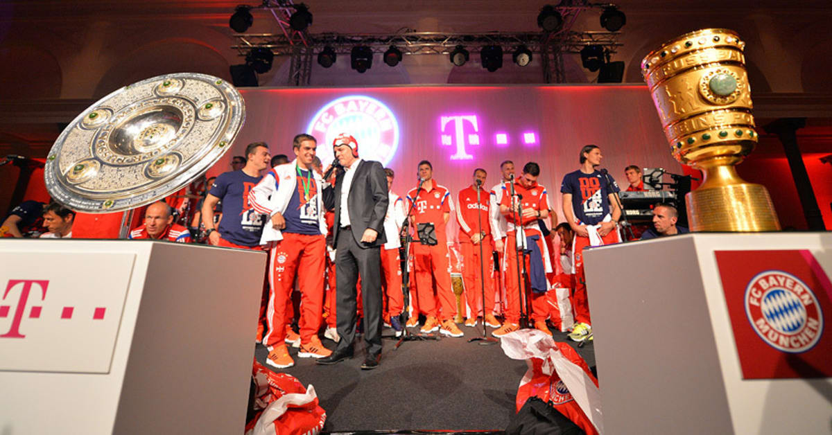 Rekordgewinner! Alle 10 Bayern-Doubles in Bildern