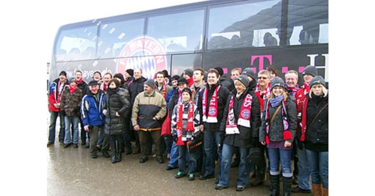 Der FCB-Bus auf Fan-Fahrt