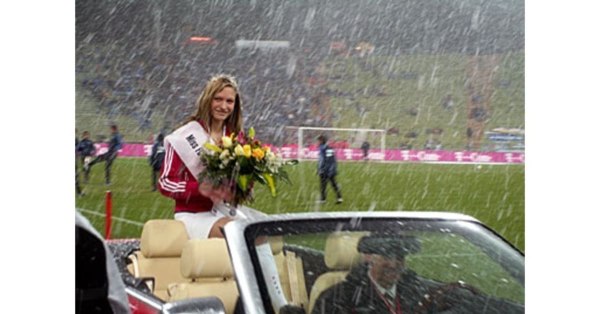 Angela Weiß - die Miss FCB Januar 2005