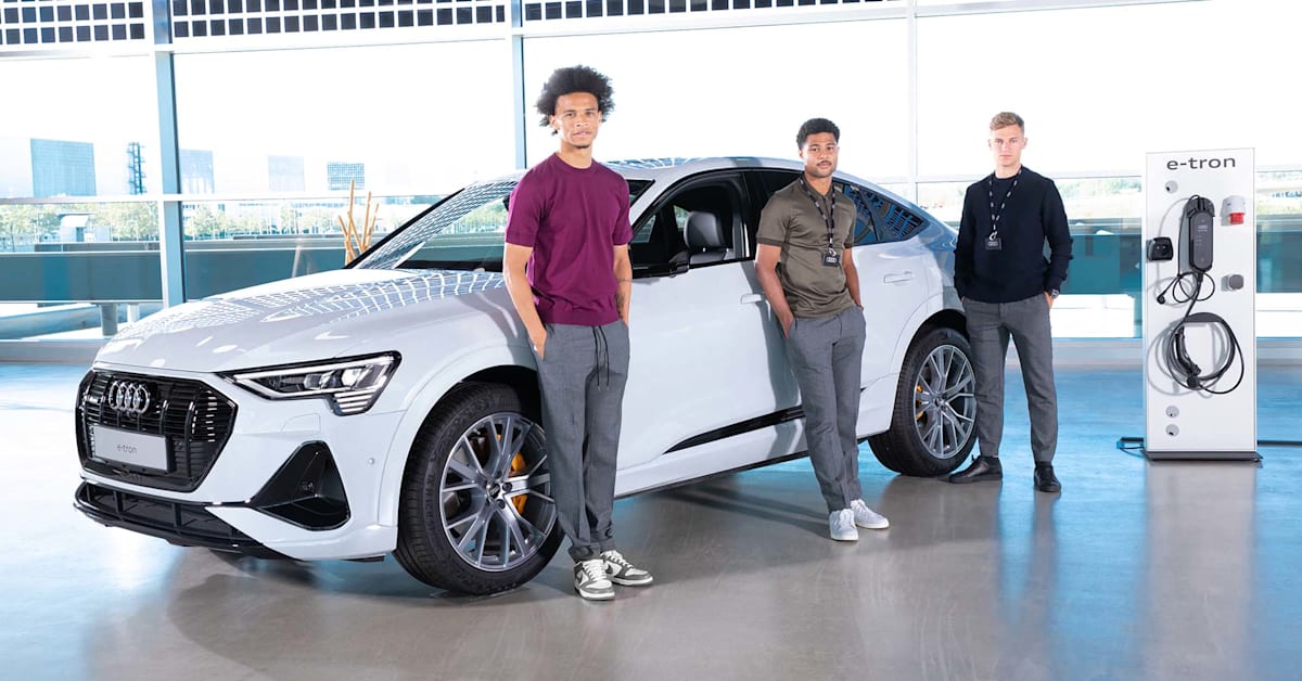 Exclusive footage! The FCB stars collect their new Audi cars