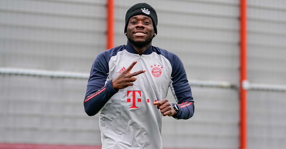 Alphonso Davies back on the training pitch