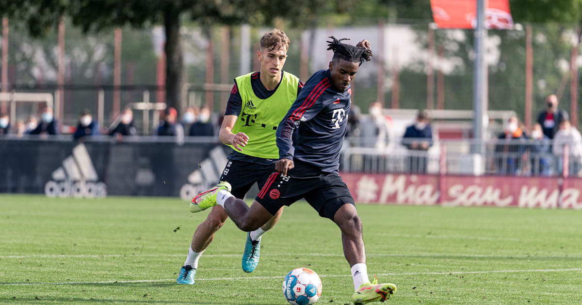 Bayern hard at work in open training session