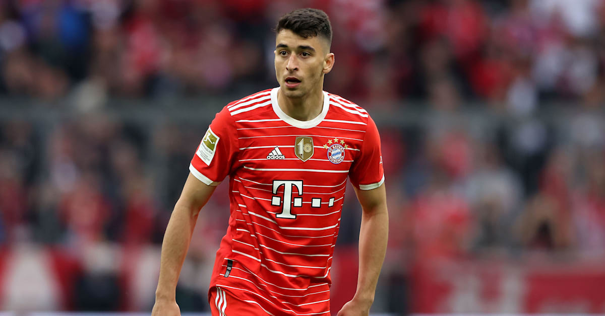 Marc Roca moves to Leeds United | FC Bayern