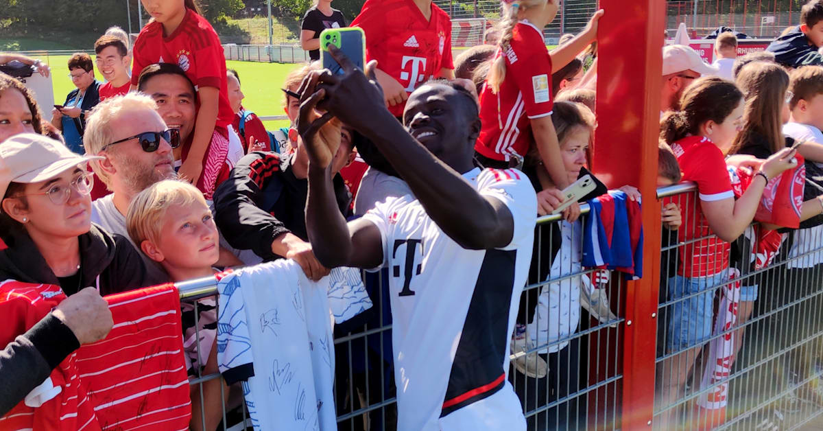 Bayern’s first open training session of 2022/23 with fans at Säbener Straße