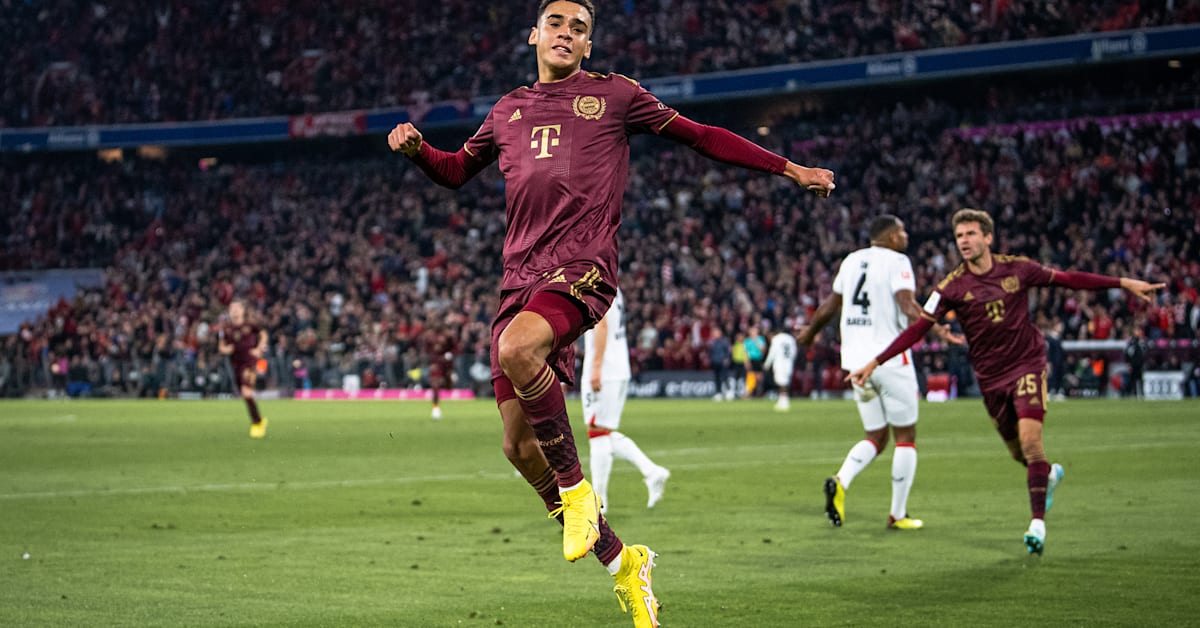 Jamal Musiala named FC Bayern Player of the Month for September 2022