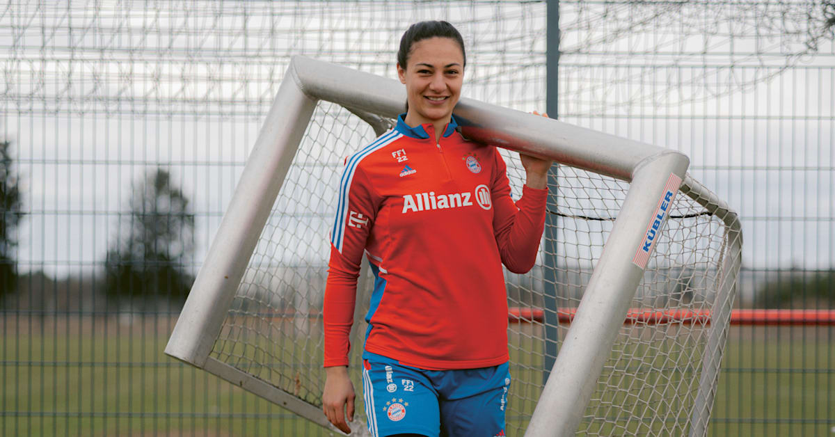 Mala Grohs - Wie von Zauberhand | FC Bayern