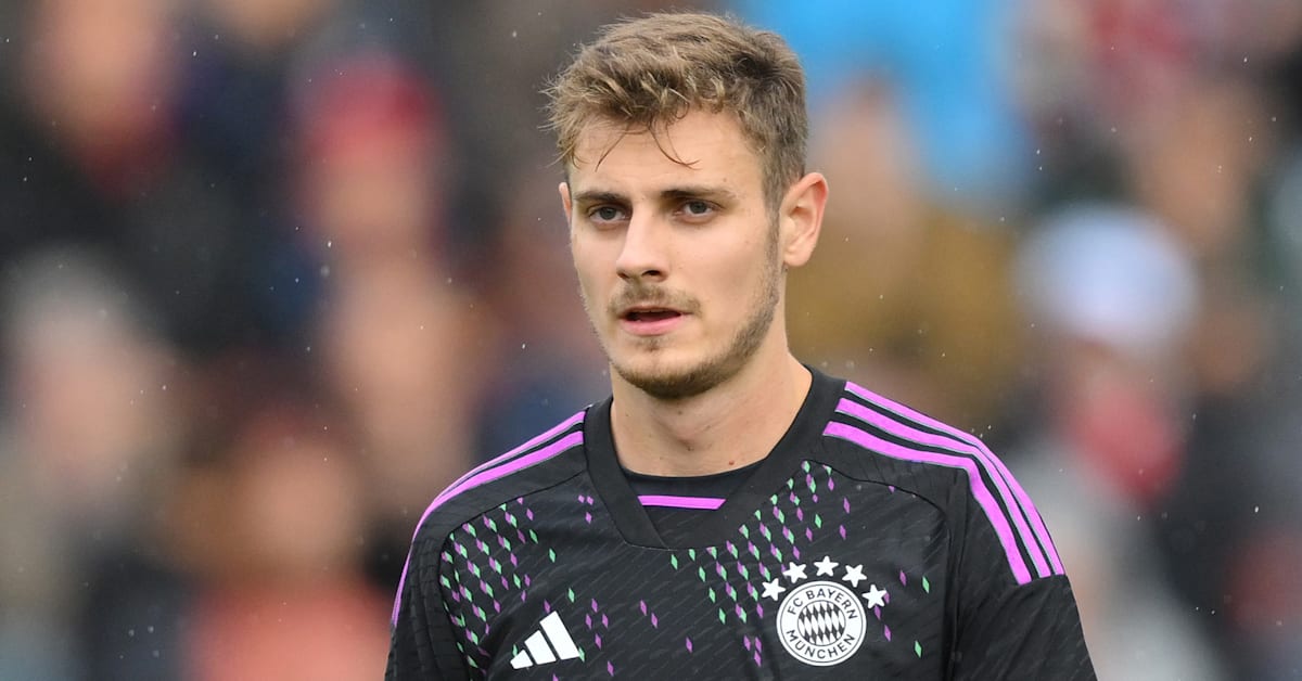 FC Bayern loan Josip Stanišić to Bayer