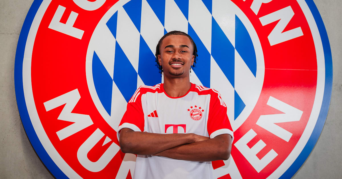 The first pictures of Jonah Kusi-Asare at Bayern