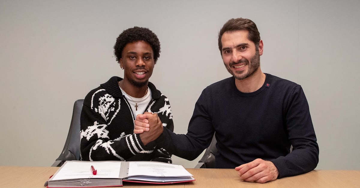 FC Bayern verlängert mit U19-Talent Michael Scott