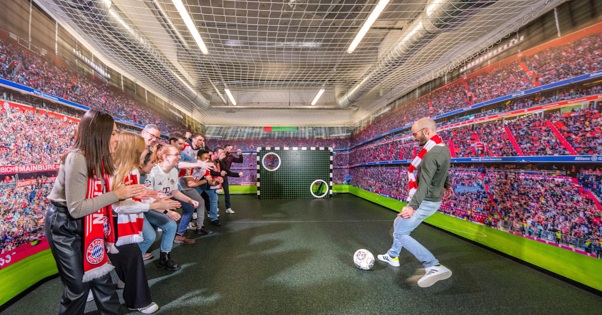 Experience Kick Tour as a group in the Allianz Arena