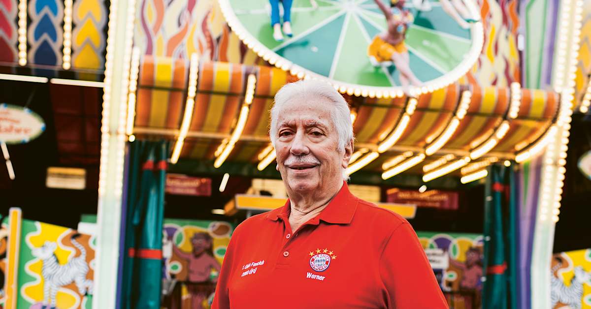 FC Bayern-Fan Werner Simmerl und das Teufelsrad auf der Wiesn