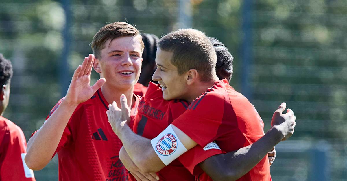 U17 & U15 weiter ungeschlagen, U16 vergoldet englische Woche | FC Bayern