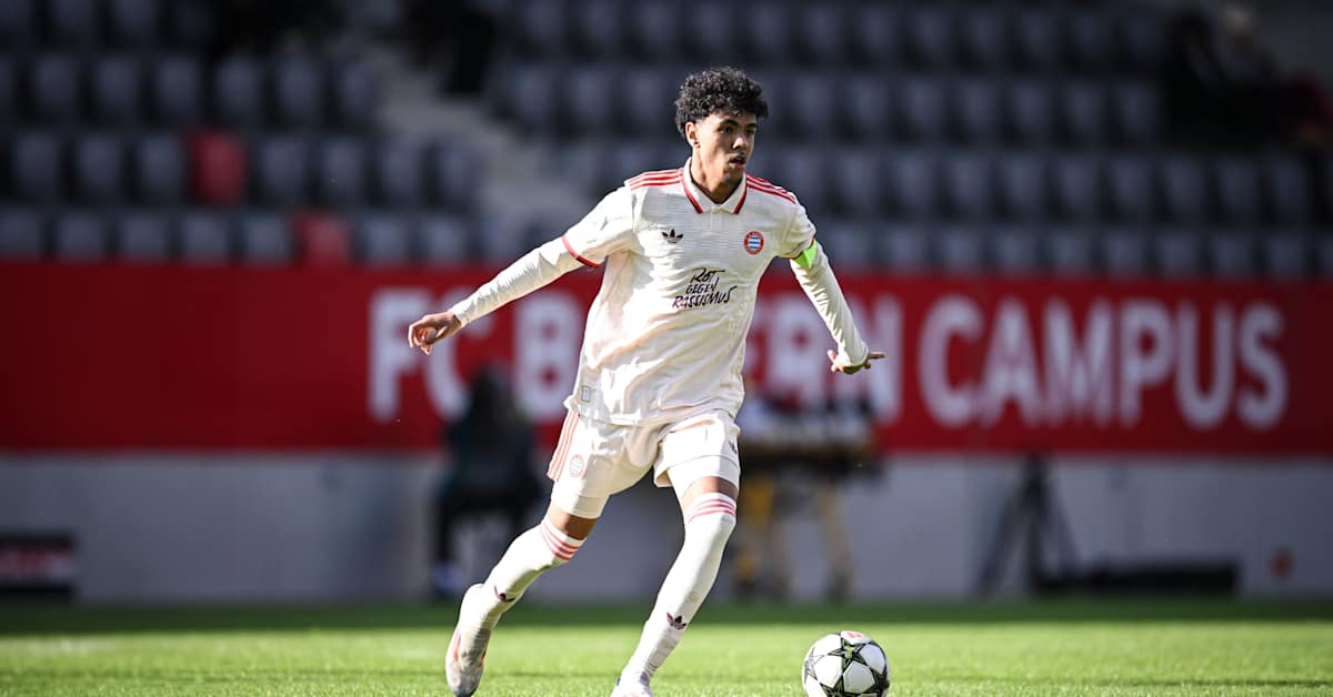 Interview with Adam Aznou | FC Bayern U19s