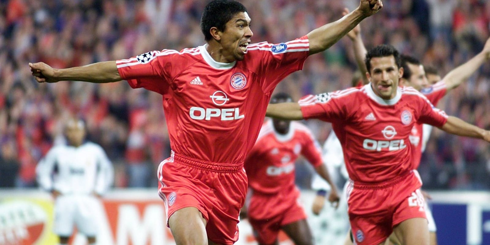 2001: El Bayern se clasifica para la final de la UCL en Milán