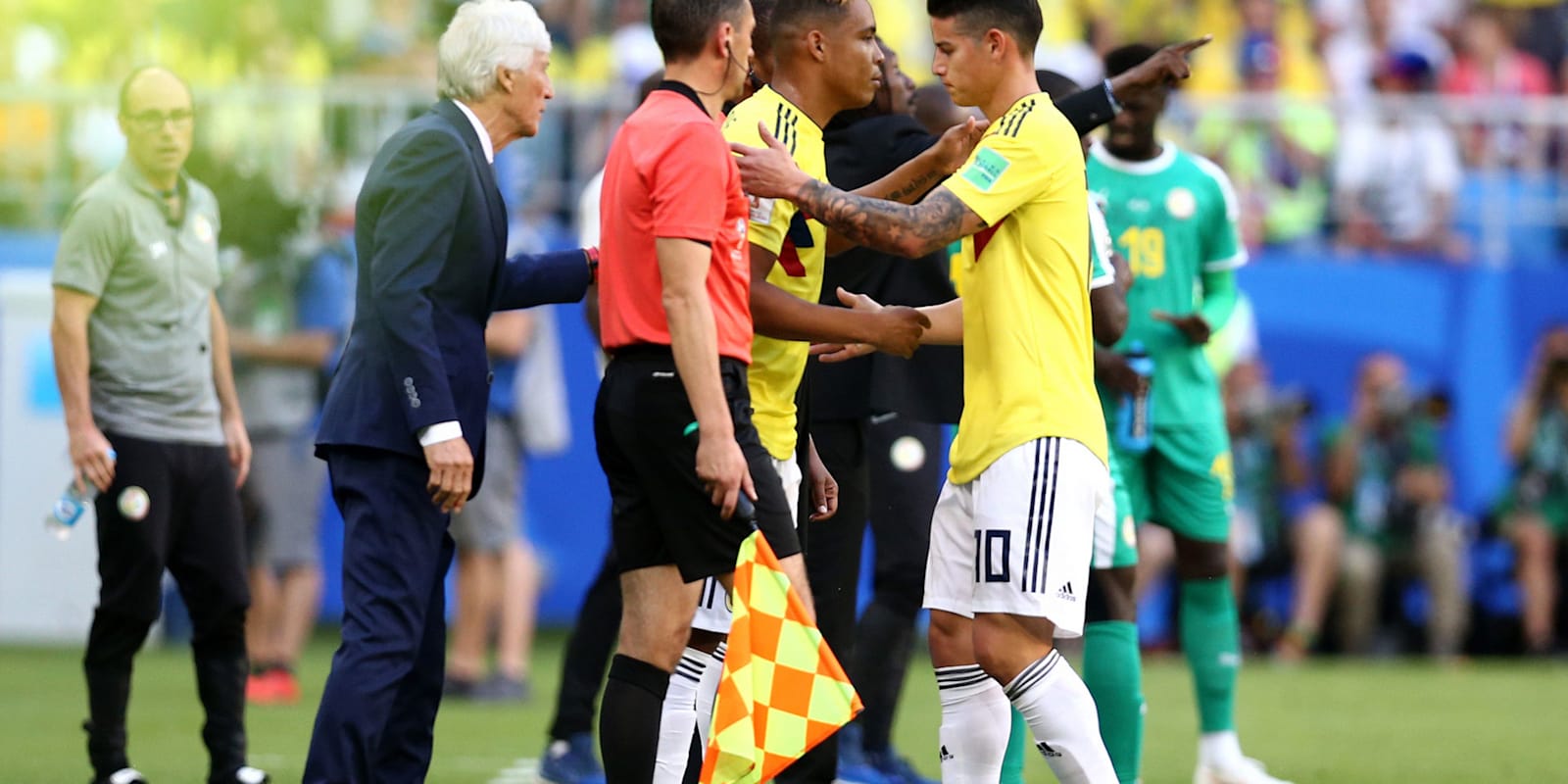 James und Kolumbien stehen im Achtelfinale