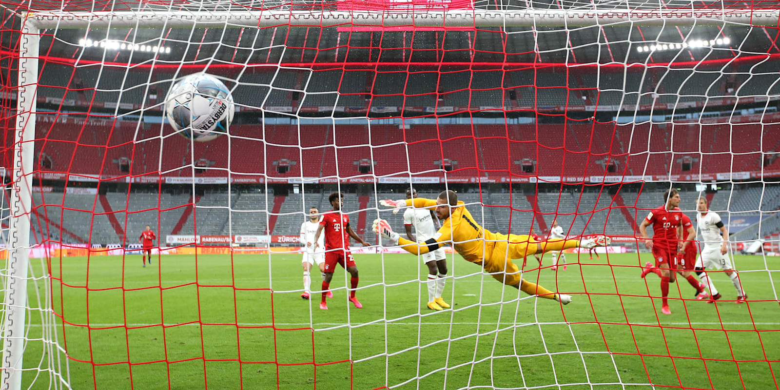 Bayern impress with strong attack