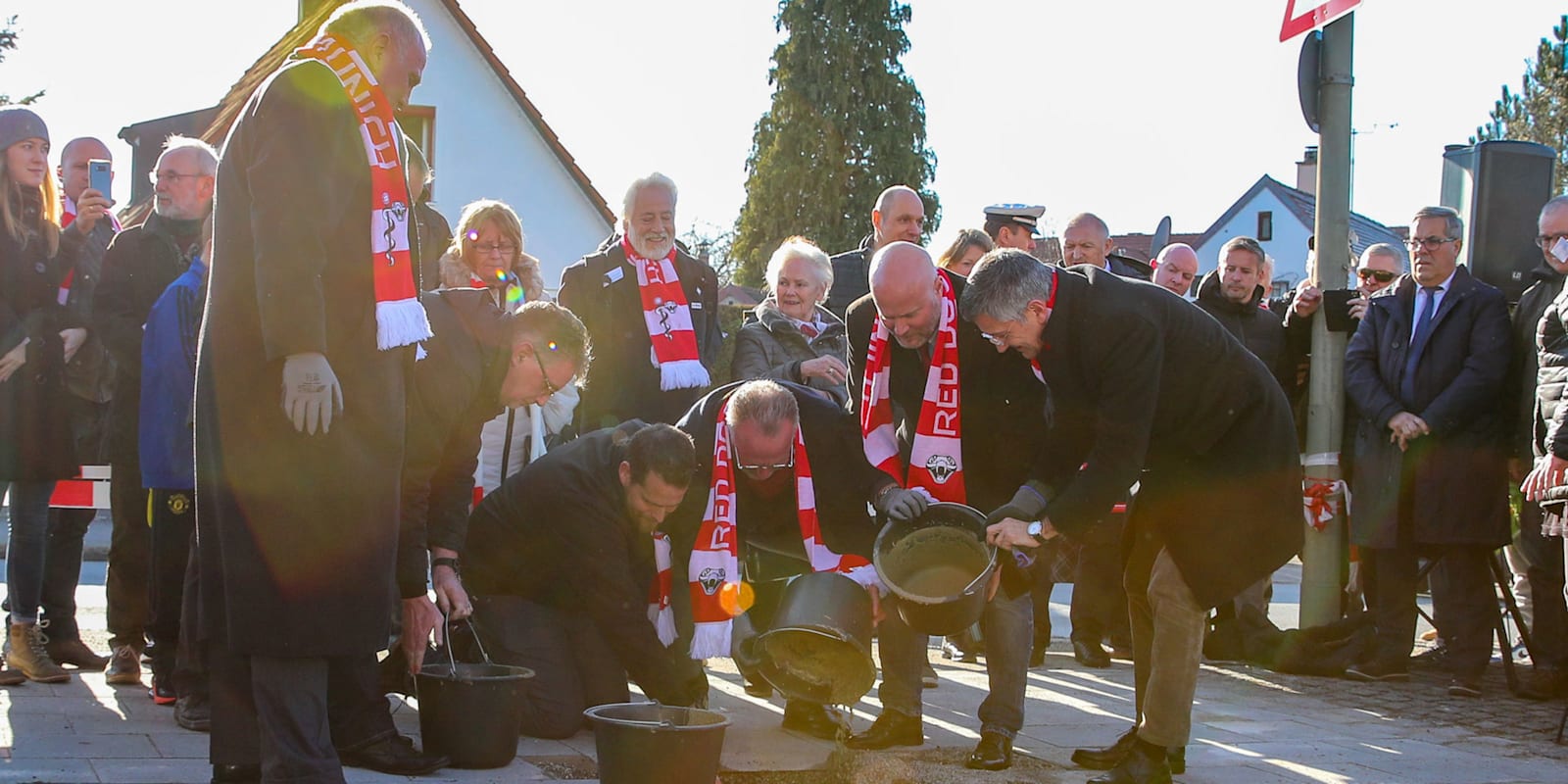 Bayern delegation commemorates 1958 plane crash