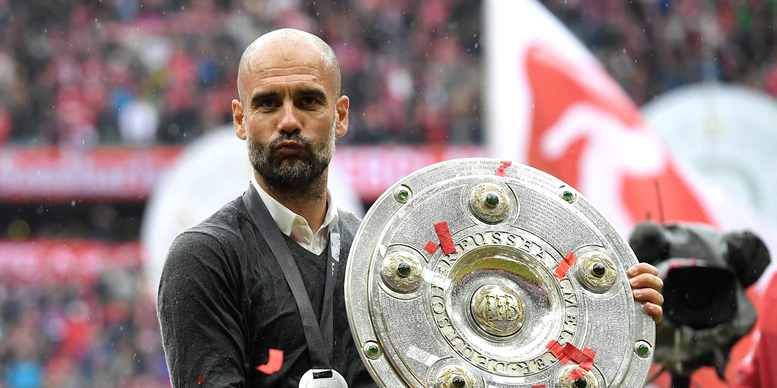 Pep Guardiola feiert 50. Geburtstag | FC Bayern