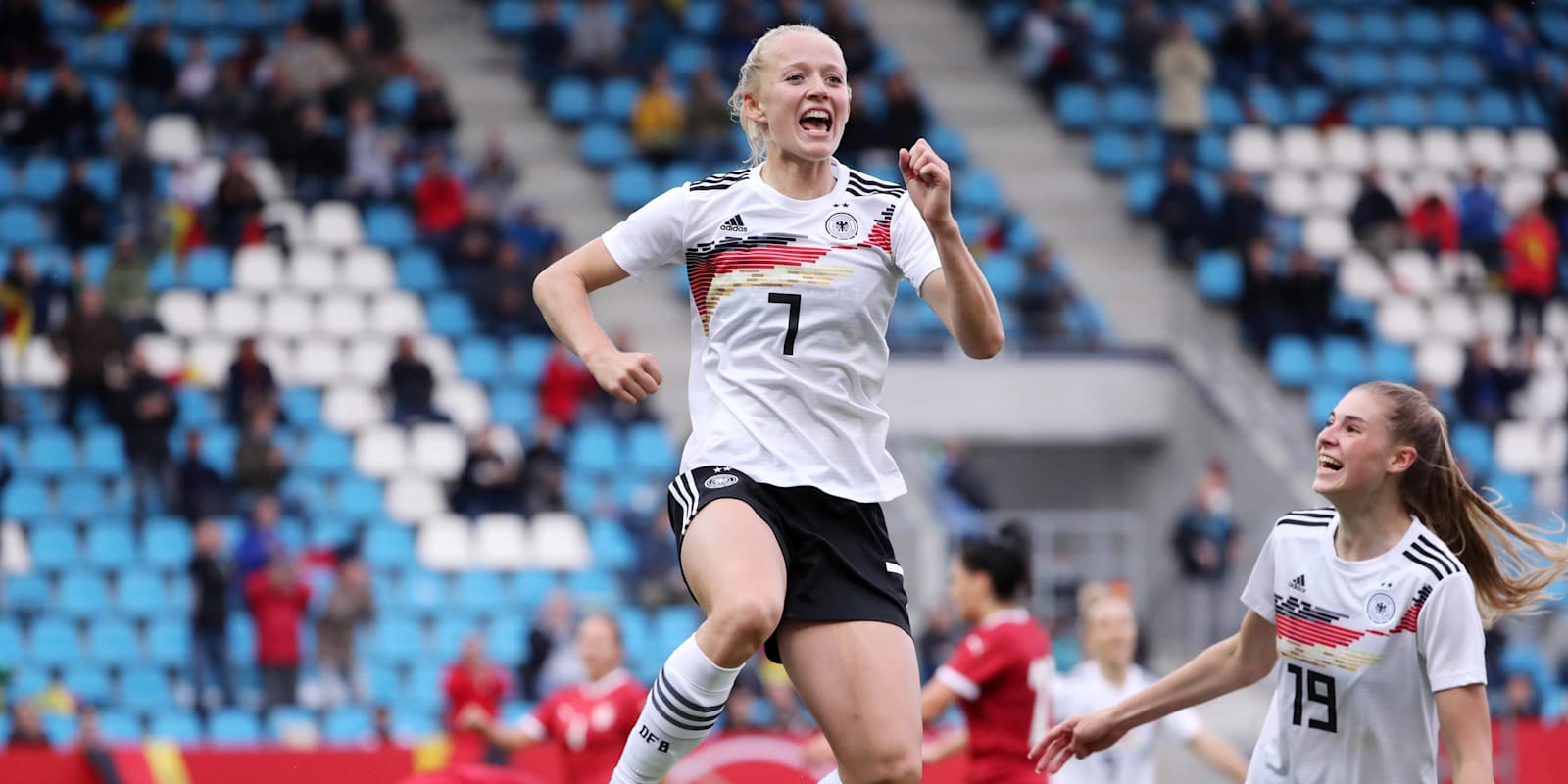 6 Tore in 2 Spielen: Lea Schüller begeistert bei WM-Qualifikation