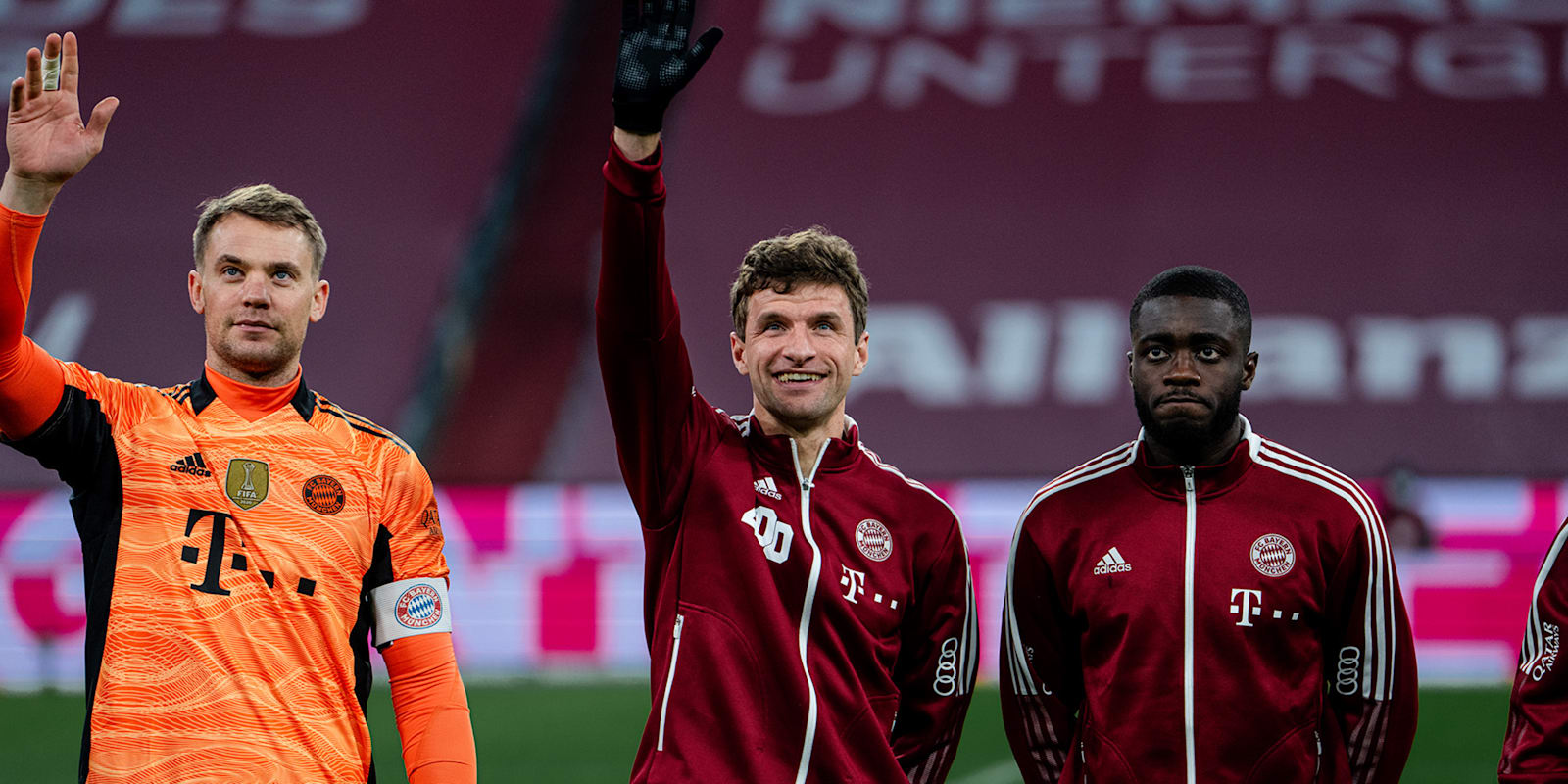 Thomas Müller makes 400th Bundesliga appearance in Wolfsburg game