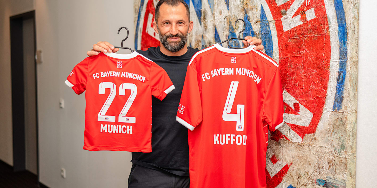 Bayern send Sammy Kuffour shirt for son Munich