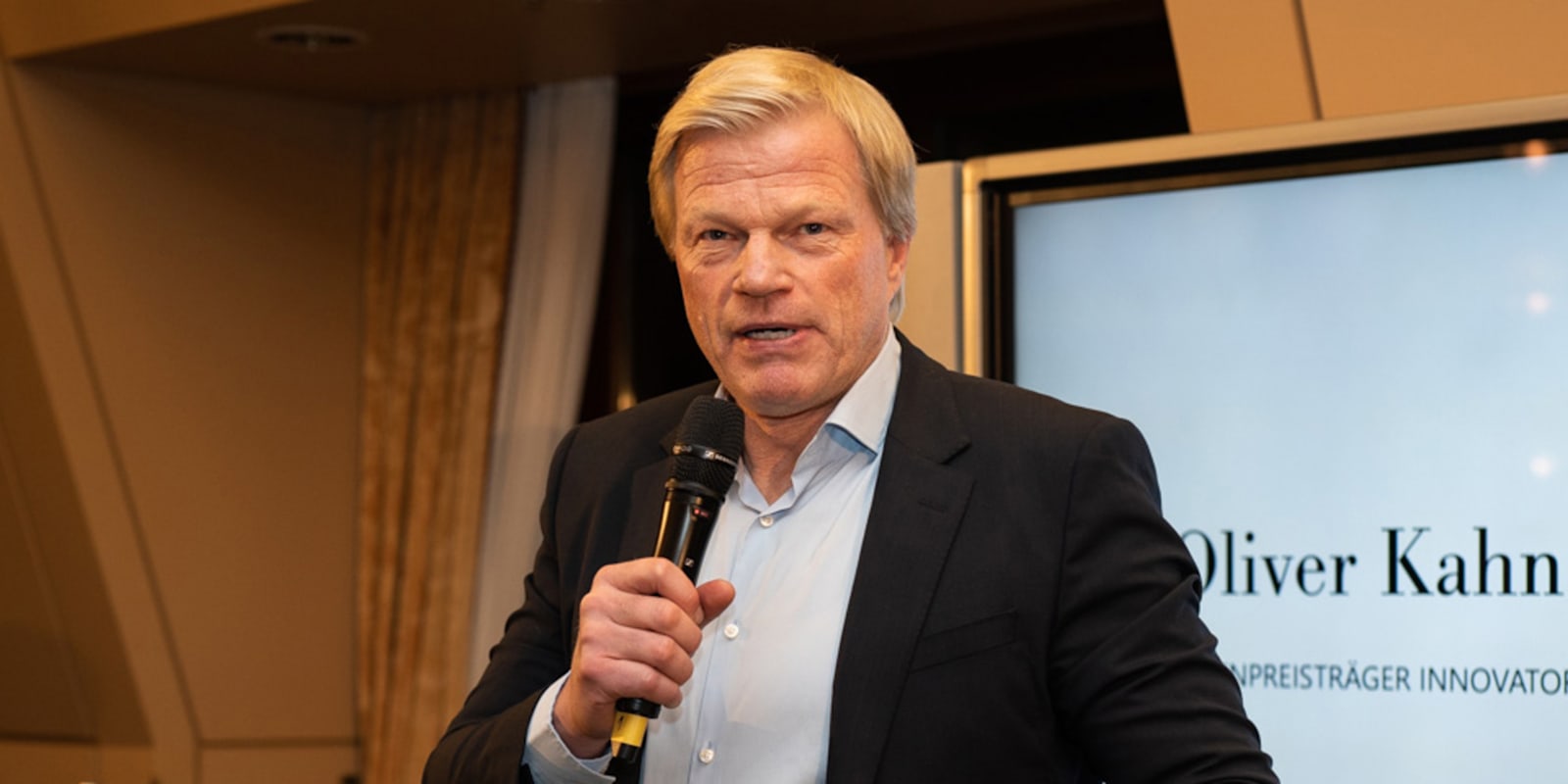 Oliver Kahn named 'Innovator of the Year 2022' | FC Bayern