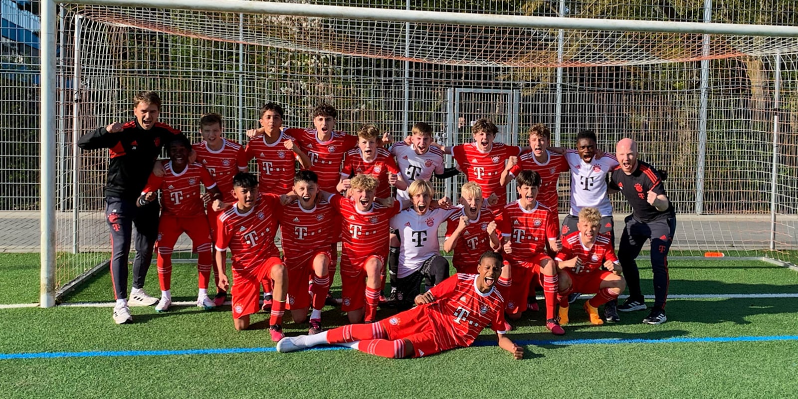 U15 feiert Regionalliga-Titel, U16 und U14 siegreich | FC Bayern