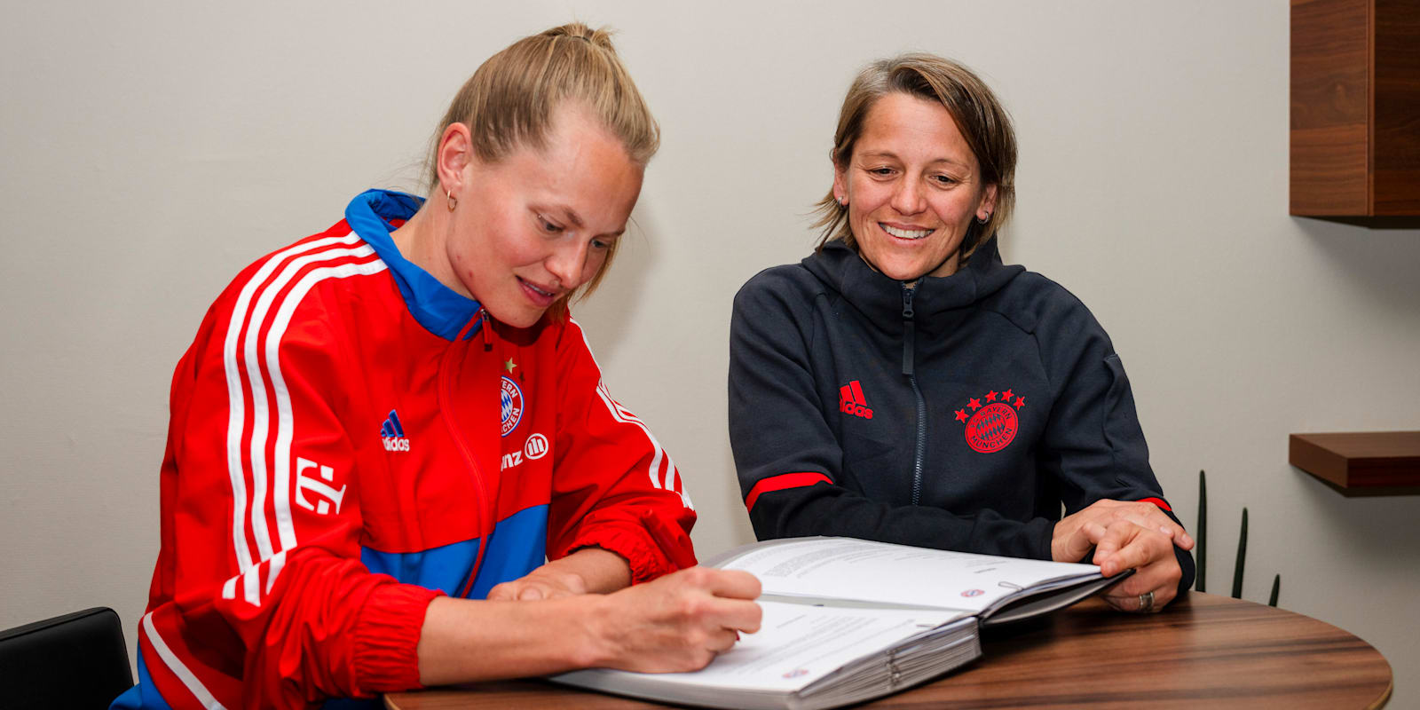 Maximiliane Rall extends Bayern contract